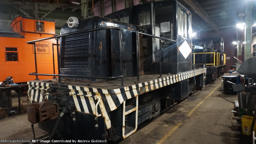 NSP 5, MNTX 10106 + CB&Q 13500